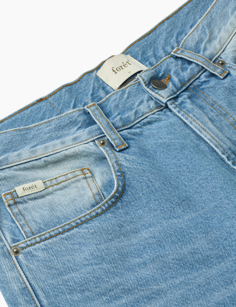 HEATH REGULAR FIT JEANS - WASHED LIGHT BLUE – foret